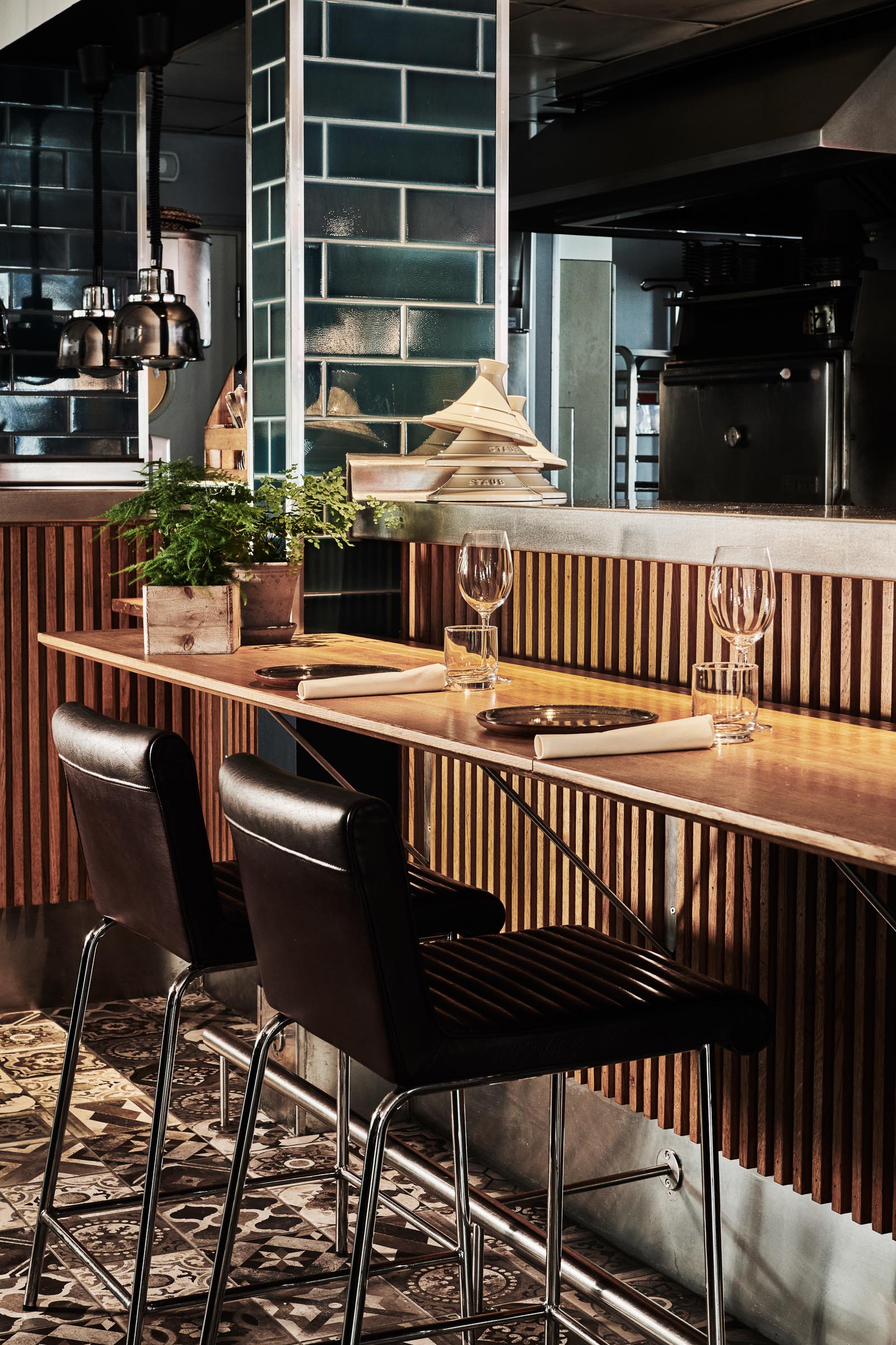 Renaa Matbaren – Monkey Studio